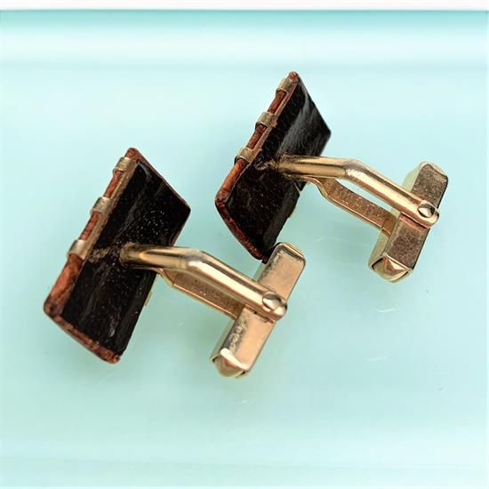 The Silver Queen. 1960'S Swank Leather & Gold Filled Tie Bar & Cufflink Set