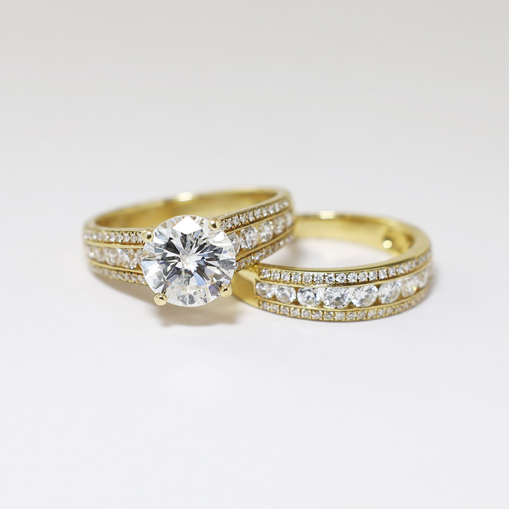 The Silver Queen | 14K Yellow Gold, Round Brilliant Cut & Diamond ...