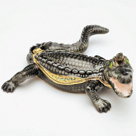 The Silver Queen | Kingspoint Designs Gladiator the Alligator Trinket ...