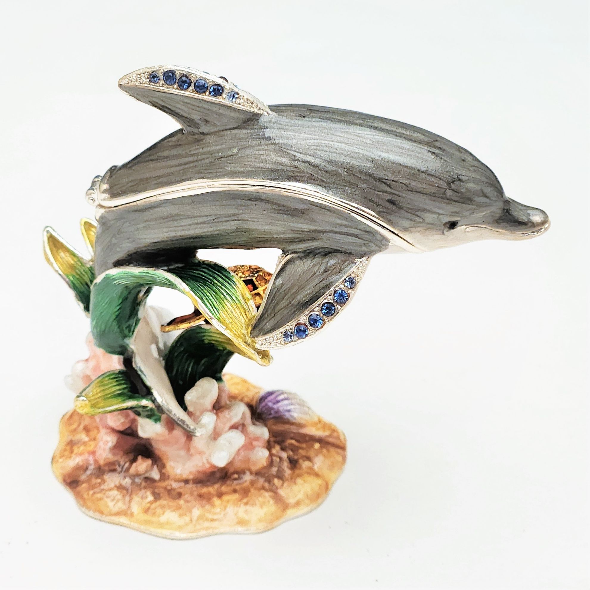 The Silver Queen | Kingspoint Designs Don the Dolphin & Sid the Sea ...