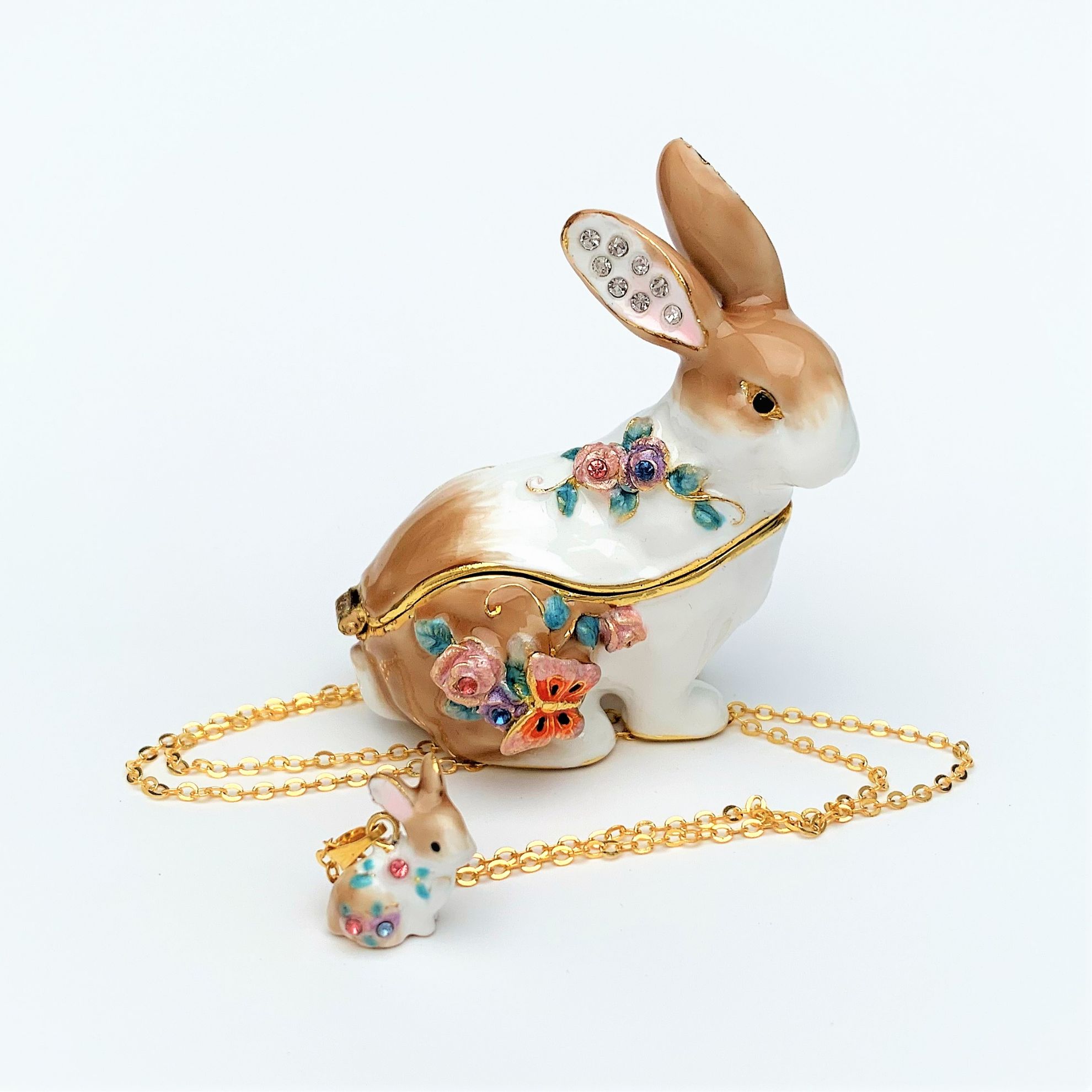 The Silver Queen. Kingspoint Designs Ms. Serenity the Rabbit Trinket ...